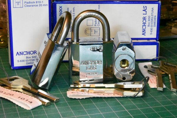 Anchor Las - Lockwiki